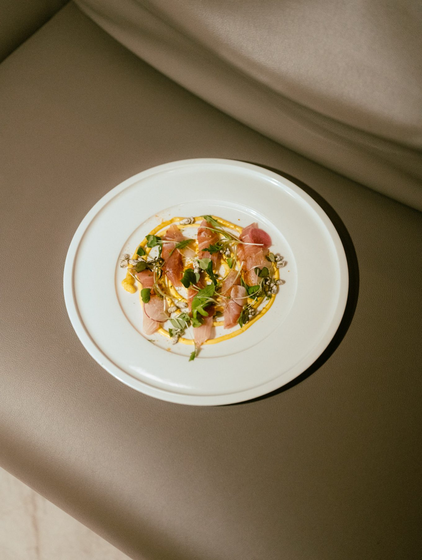 Restaurant Lloyd: Gourmet Cuisine & Cozy Atmosphere in Montreal