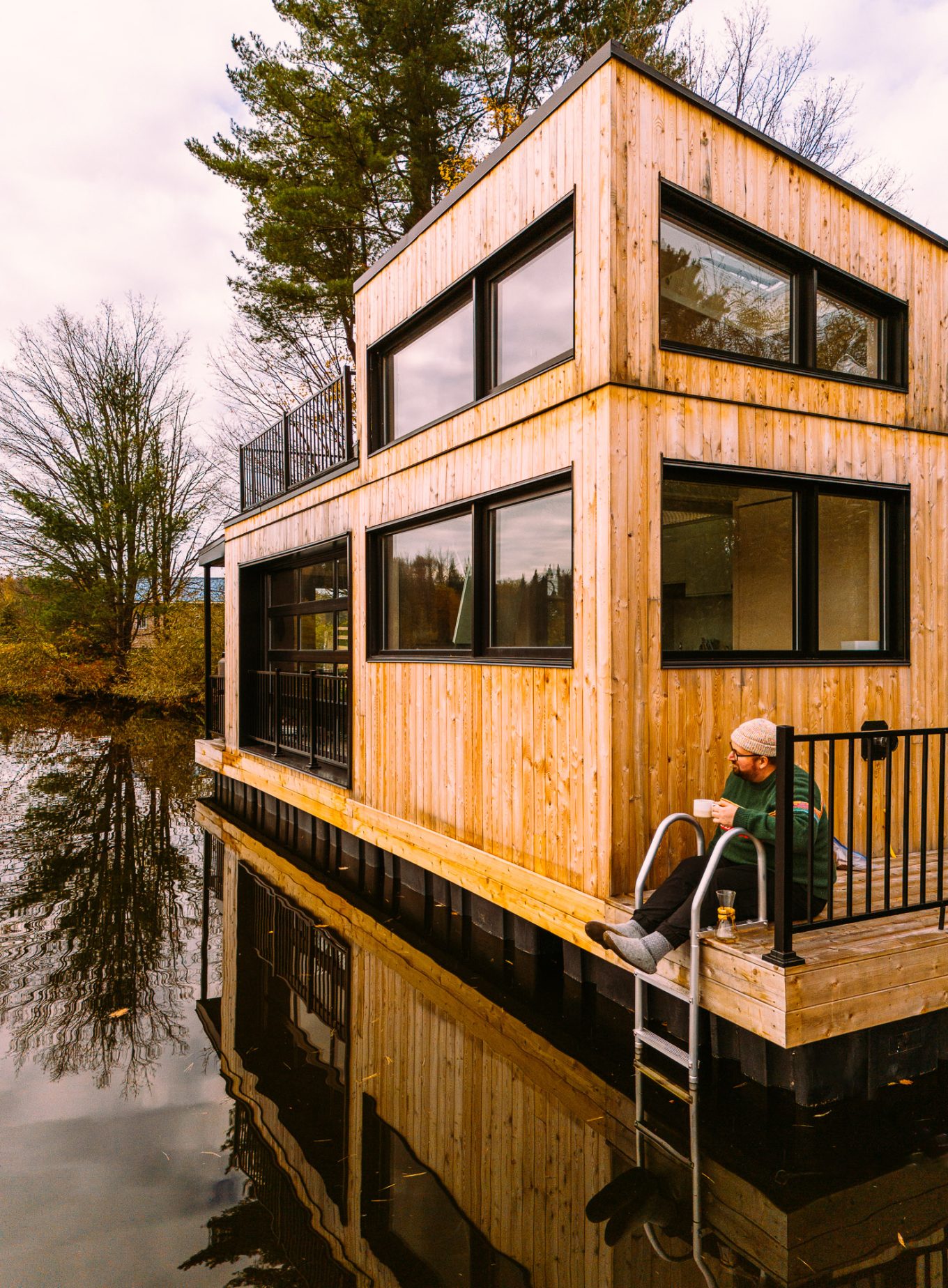 Bora Boréal Estrie: une expérience unique de glamping sur l'eau