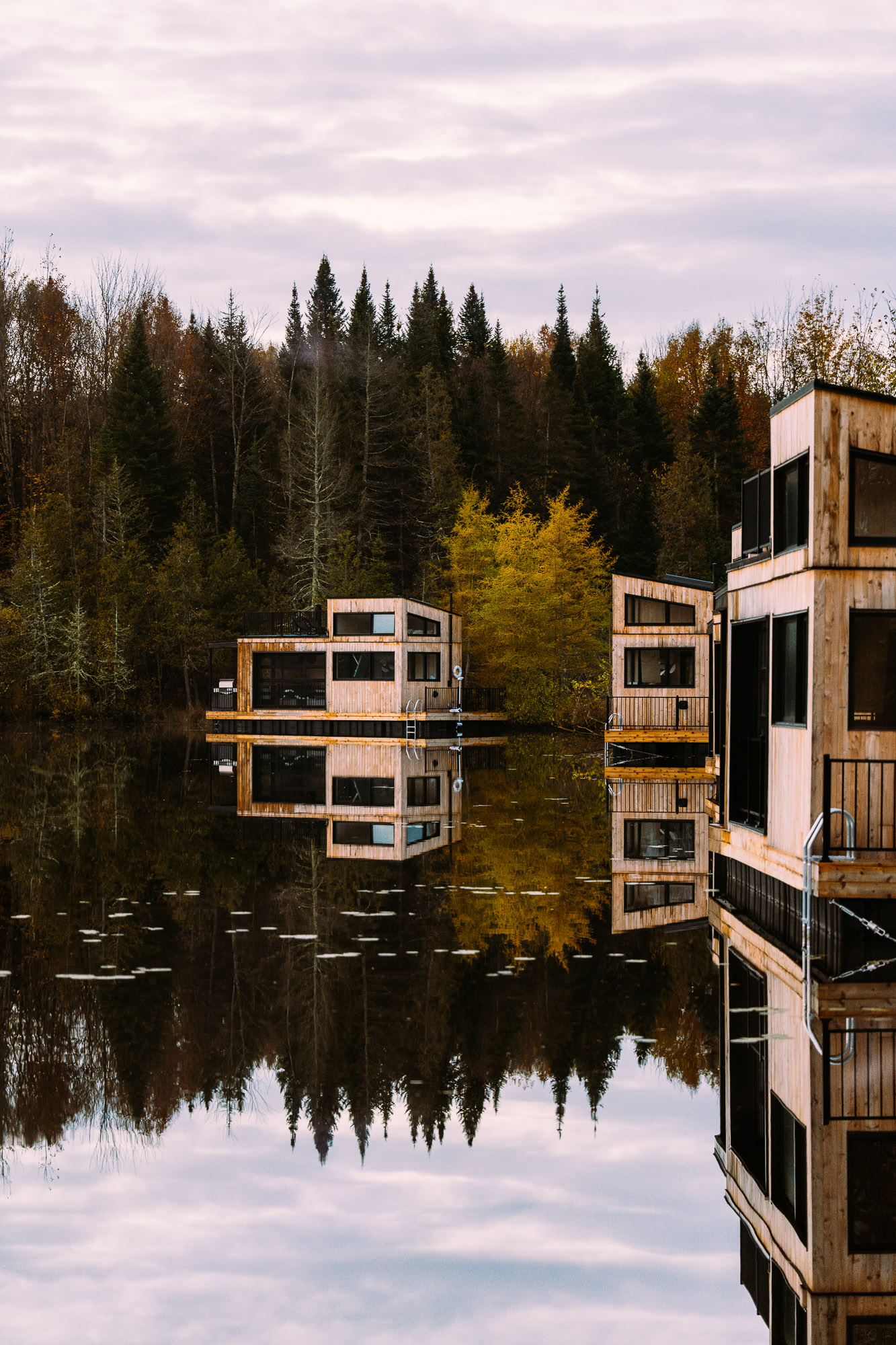 Chalet flottant Bora Boréal Estrie — JEFF ON THE ROAD